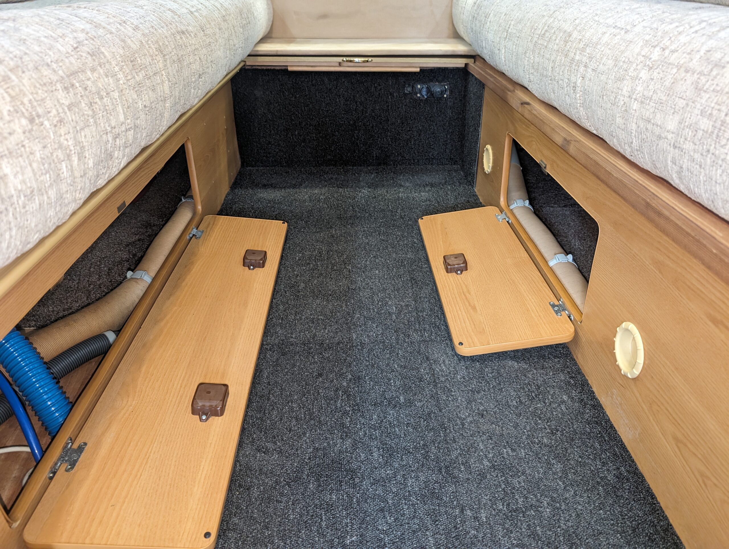 COMPASS SUNTOR 150 4 BERTH MOTORHOME PEUGEOT BOXER 2.2 **FANTASTIC ...